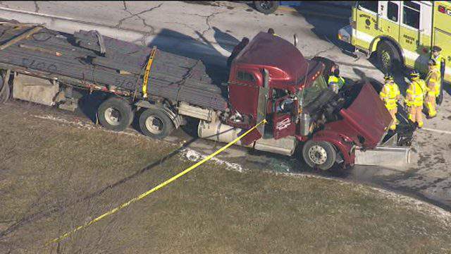 Semi truck driver killed in crash when pickup driver abruptly changes ...